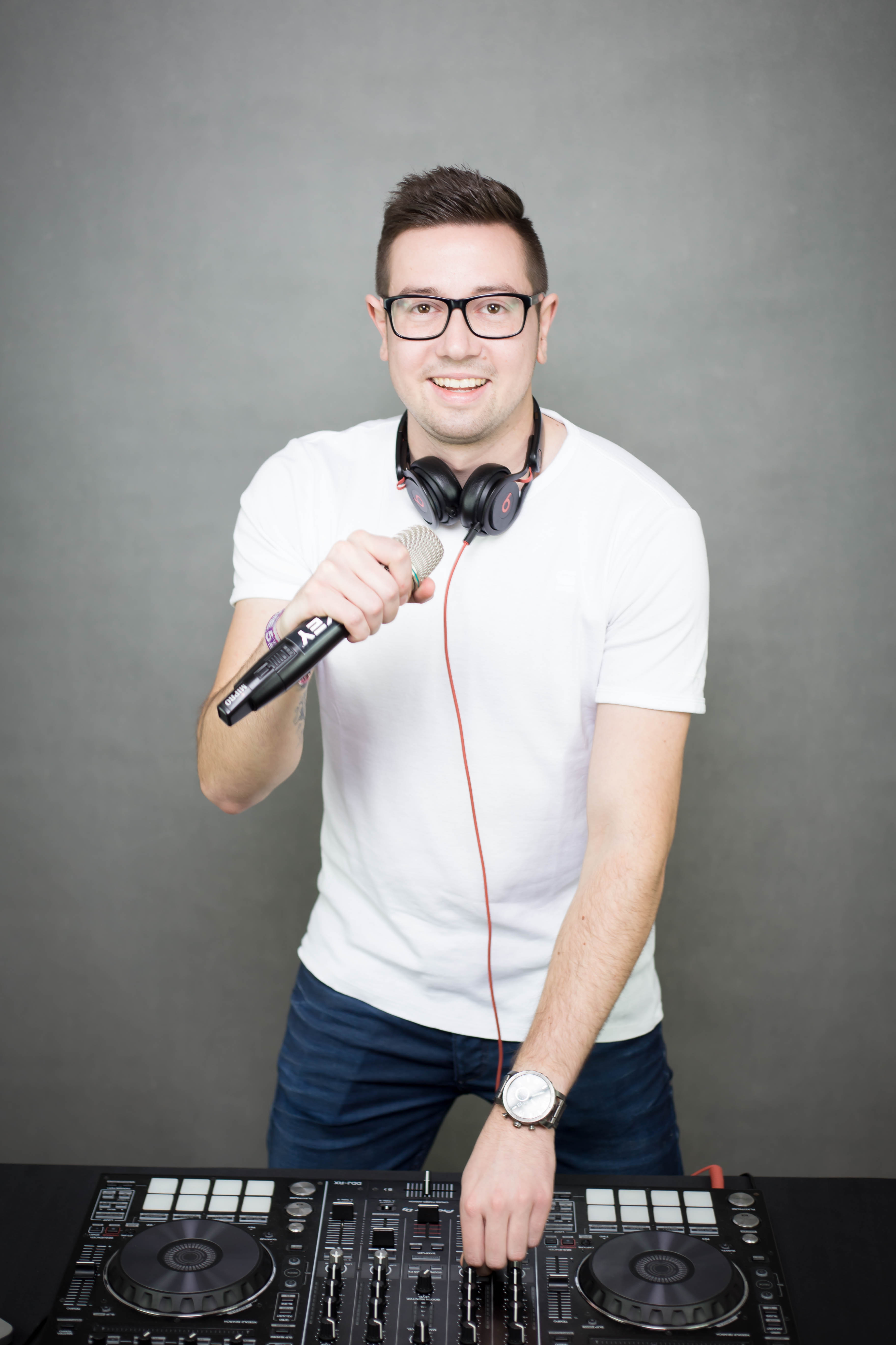 DJ_EMKEY-5.jpg?_=16bb4713718