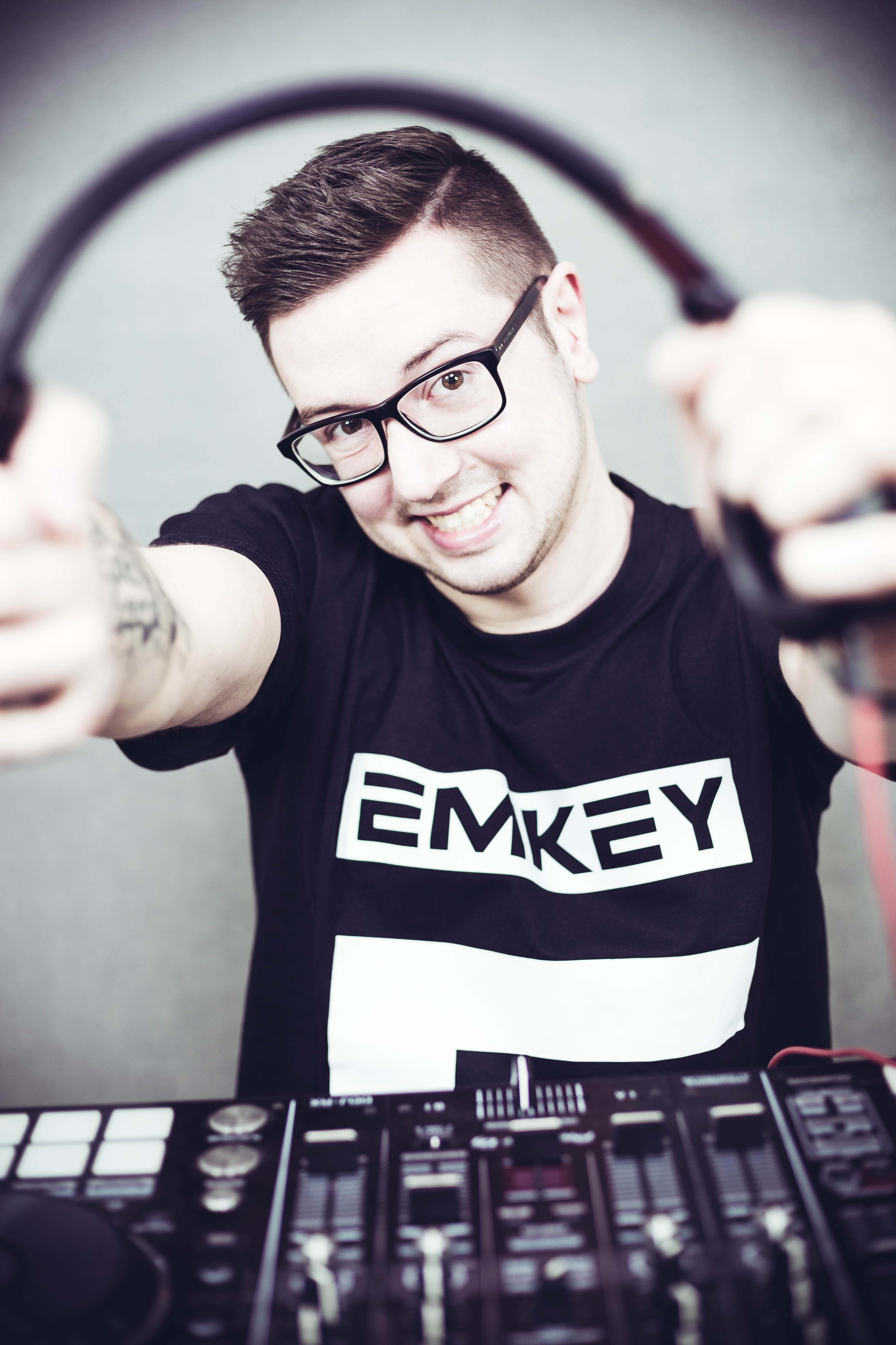 DJ_EMKEY-7.jpg?_=16bb4712b60